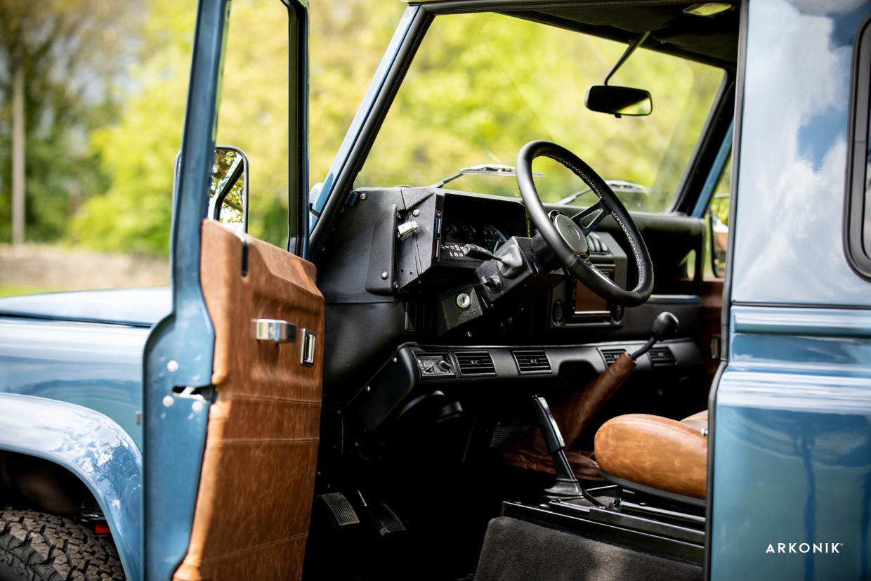 Arkonik Bluebell Land Rover Defender | The Coolector