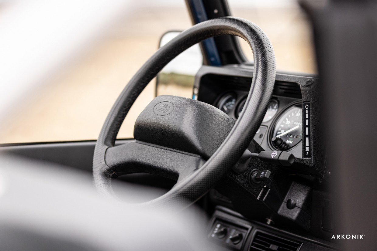 Arkonik Aloha Defender | The Coolector