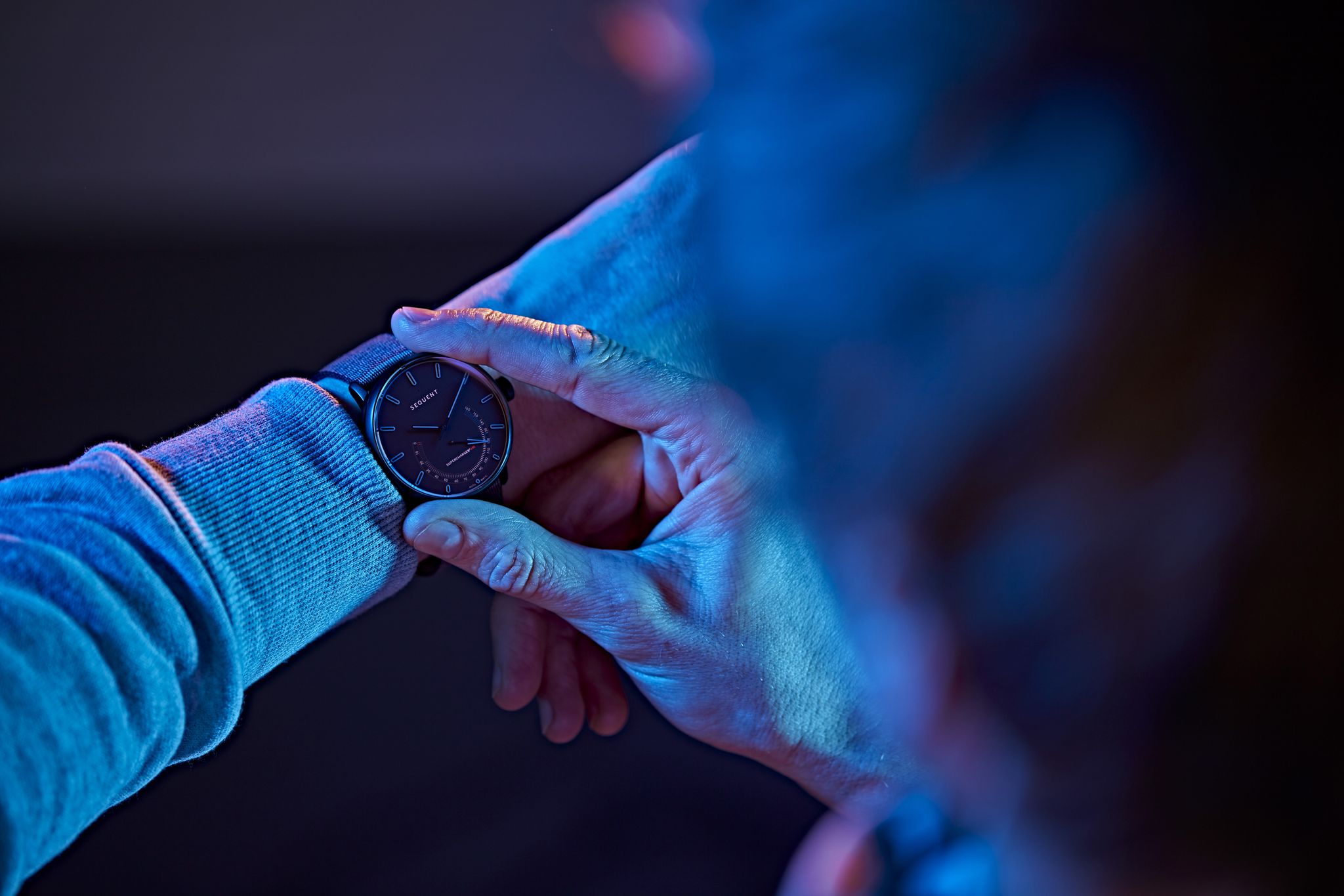 Sequent Titanium Elektron Smart Self-Charging Watch | The Coolector