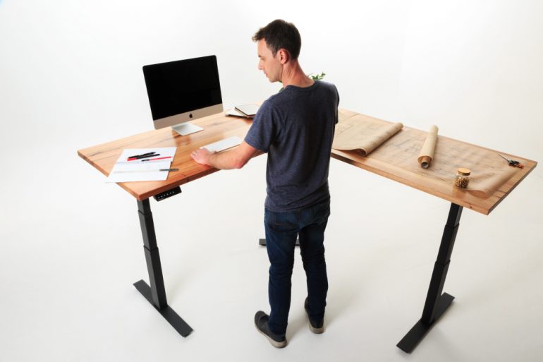 UpDown Desk PRO Series Standing Desks | The Coolector