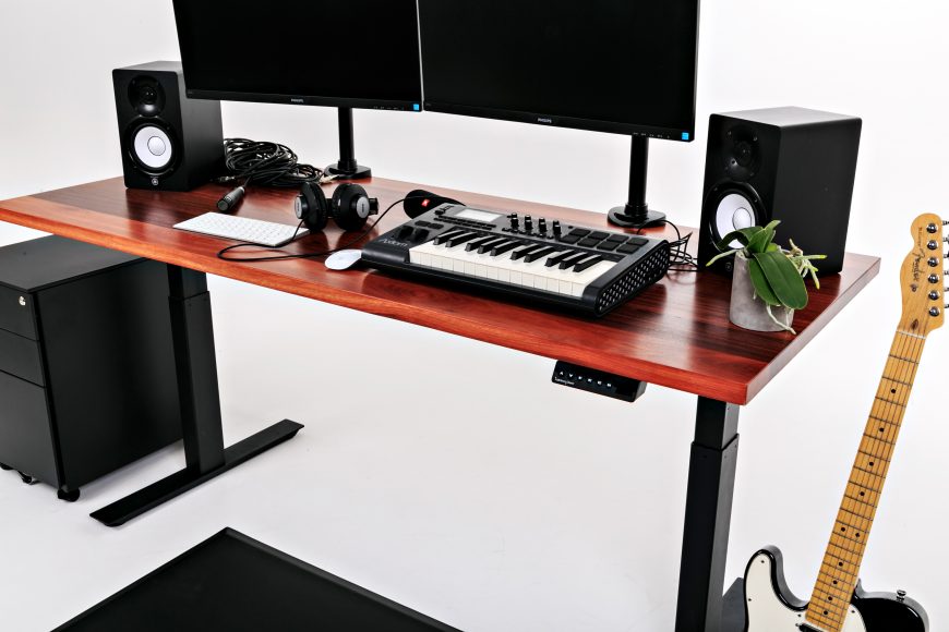 UpDown Desk PRO Series Standing Desks | The Coolector