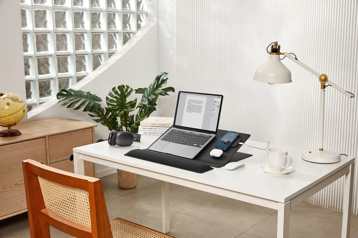 MOFT Smart Desk Mat | The Coolector