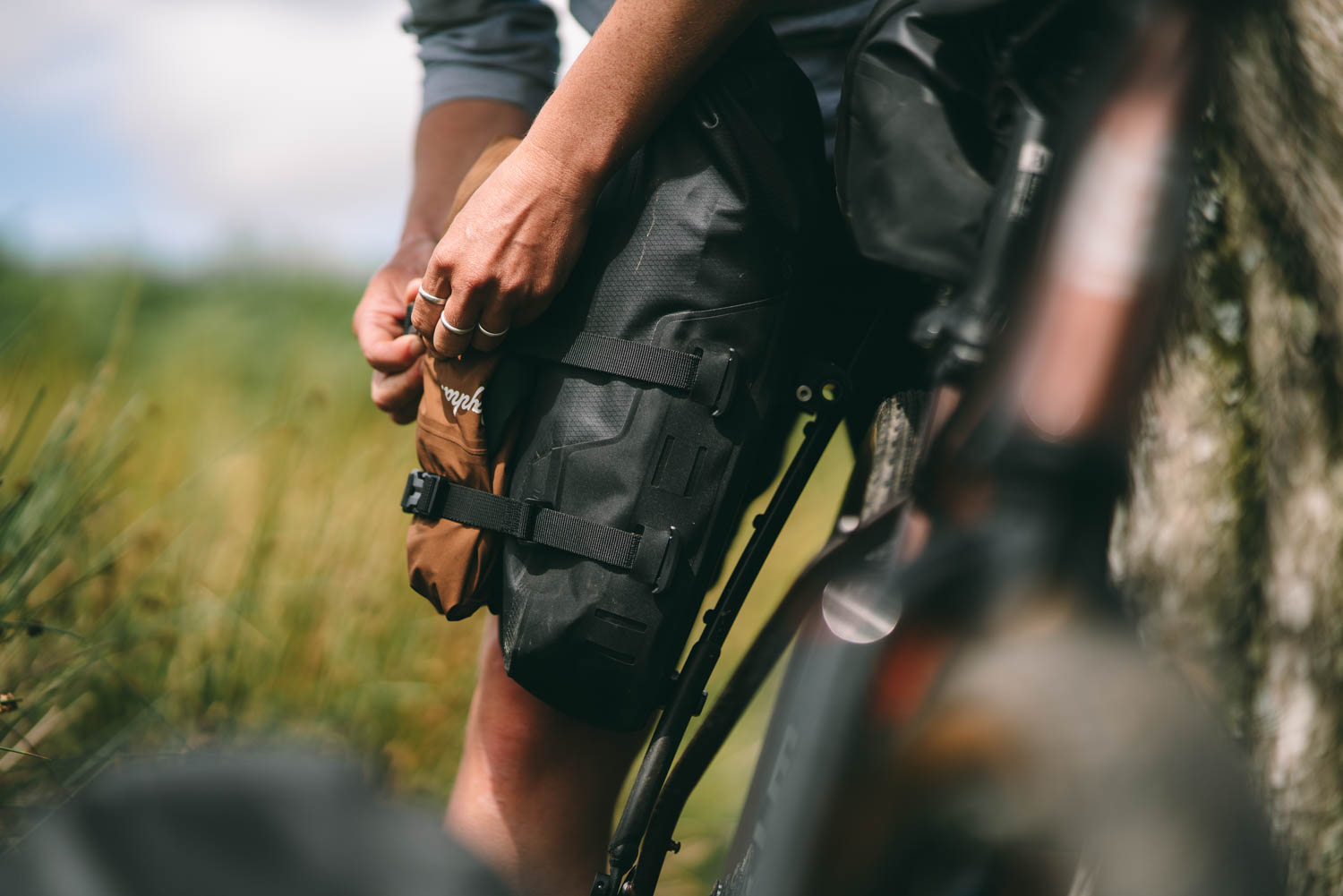 Tailfin Mini Panniers | The Coolector