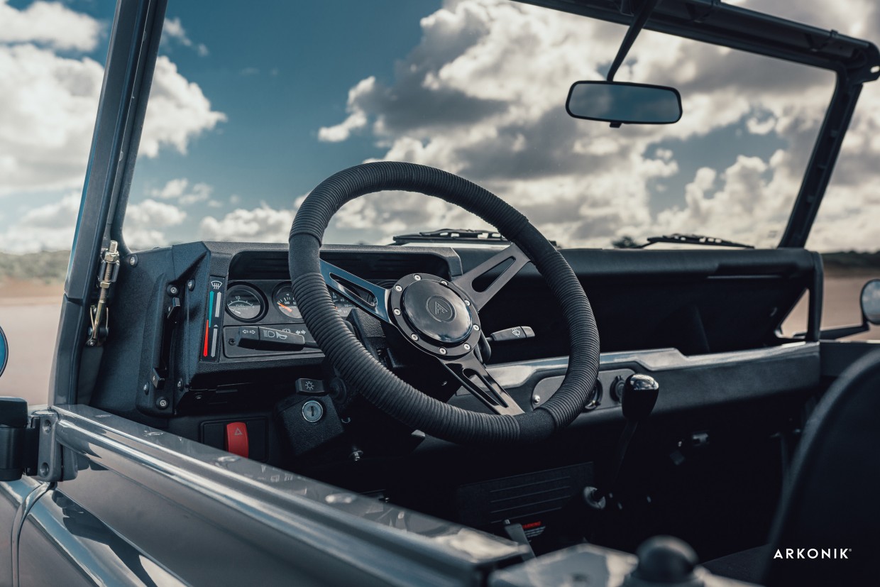 Arkonik 1989 SW-ARK727 Land Rover Defender | The Coolector