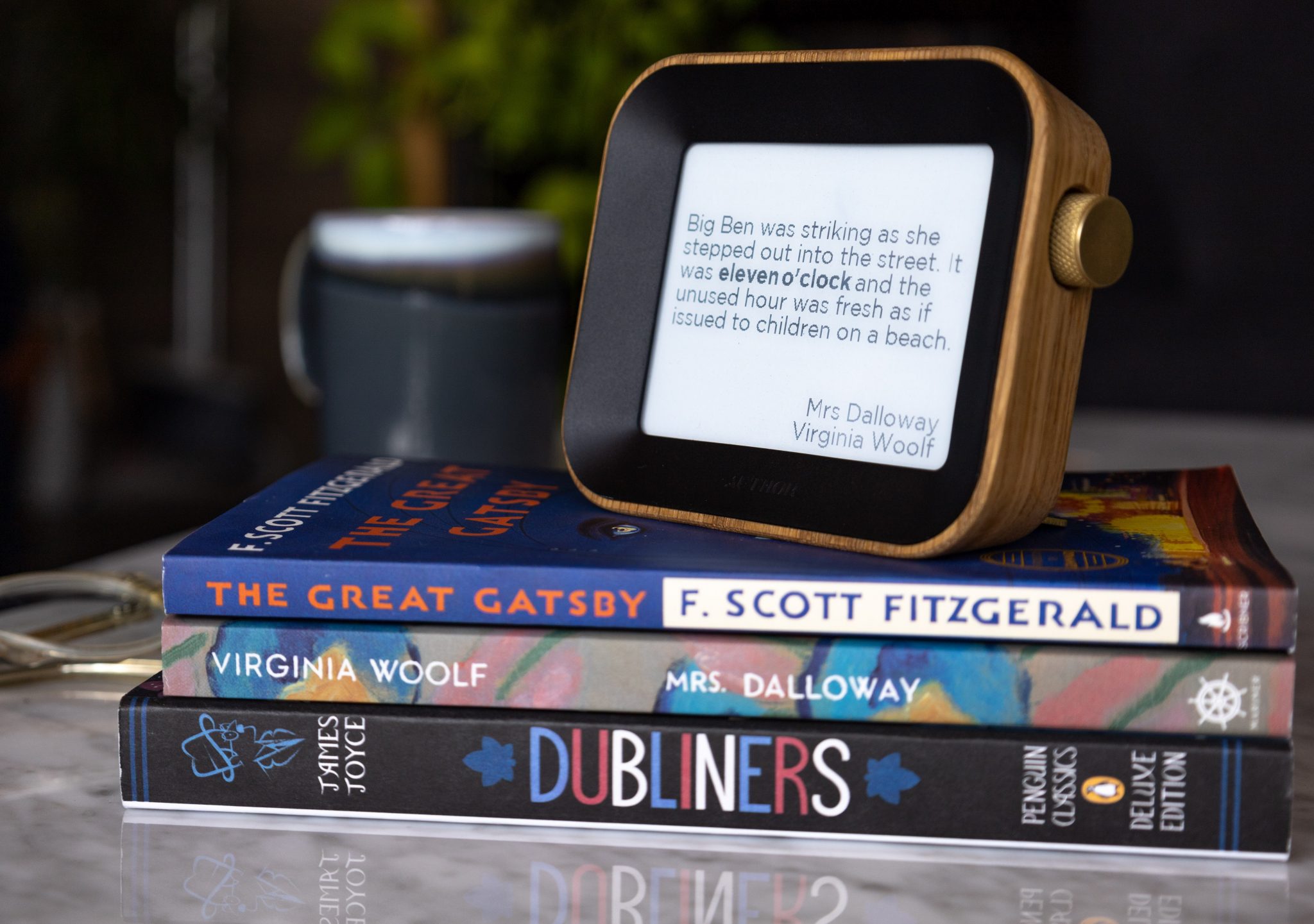 Mechanical Design Labs Author Clock | The Coolector