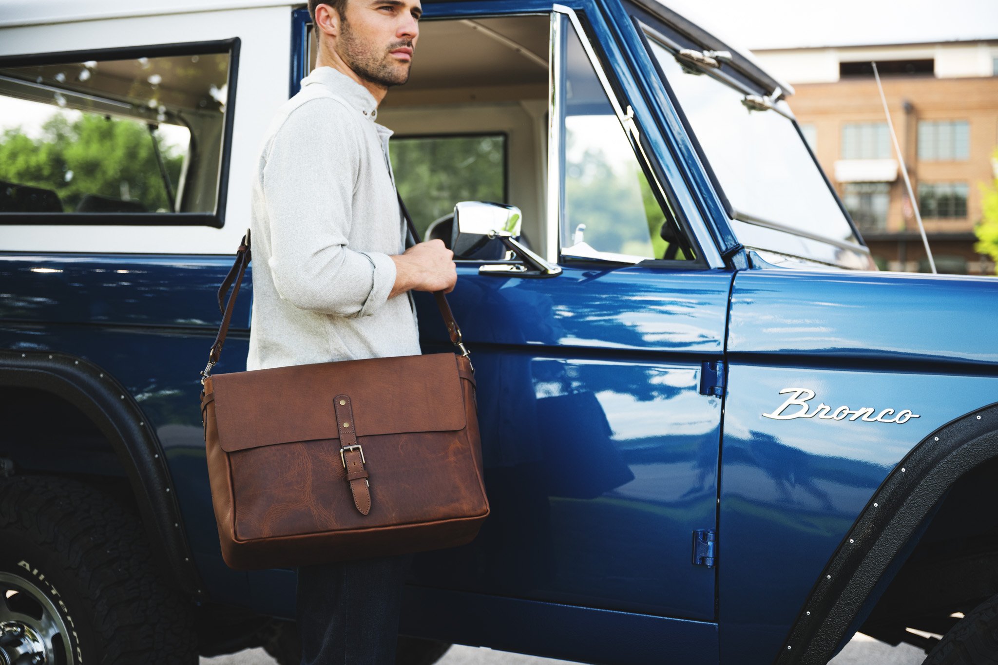 8 Leather Bag & Accessory Essentials from Jackson Wayne | The Coolector