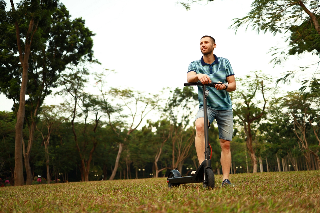 TurboAnt M10 Folding Electric Scooter THAT YOU CAN TAKE ANYWHERE | The ...