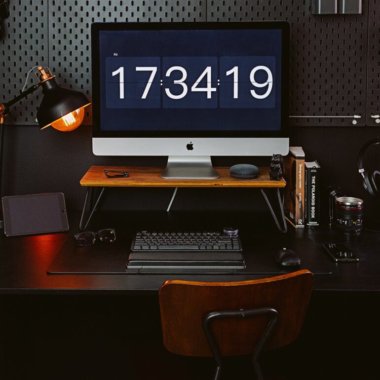 AZIO FOQO Wireless Keyboard | The Coolector