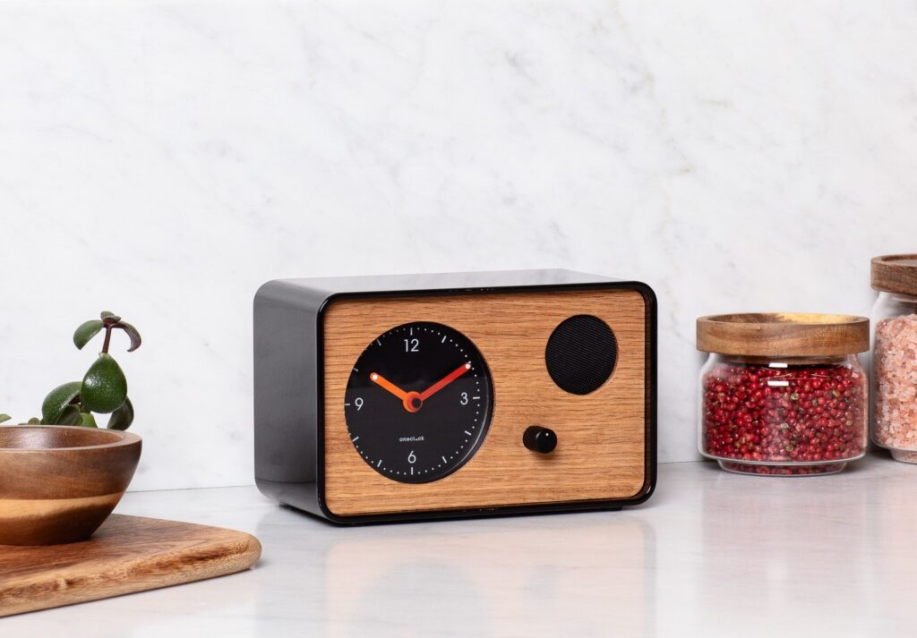 One Clock Analog Waking Clock | The Coolector
