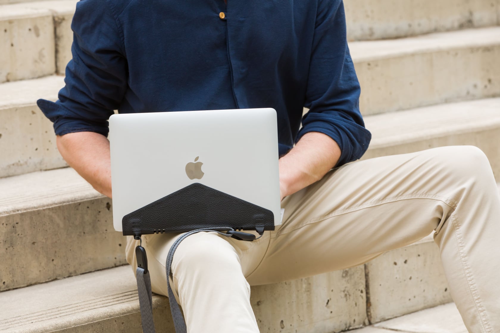 The Laptop Strap | The Coolector