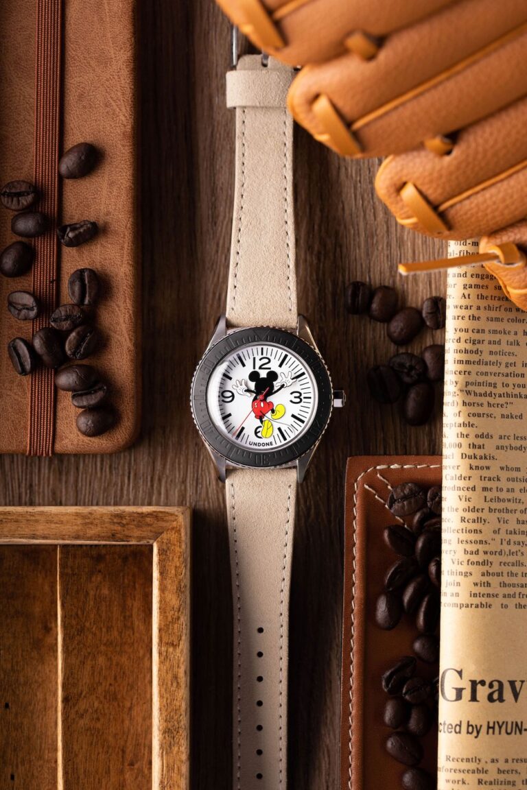 UNDONE x Disney Mickey Mouse "Guess Who's Back" Watch | The Coolector