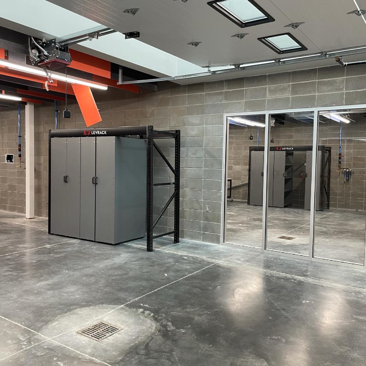 Levrack Storage | The Coolector