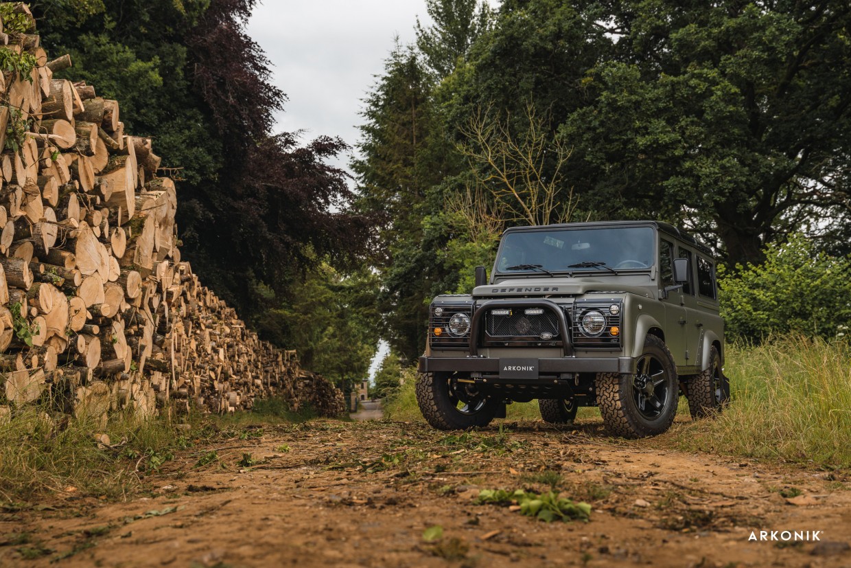 Arkonik Revolver Land Rover Defender | The Coolector