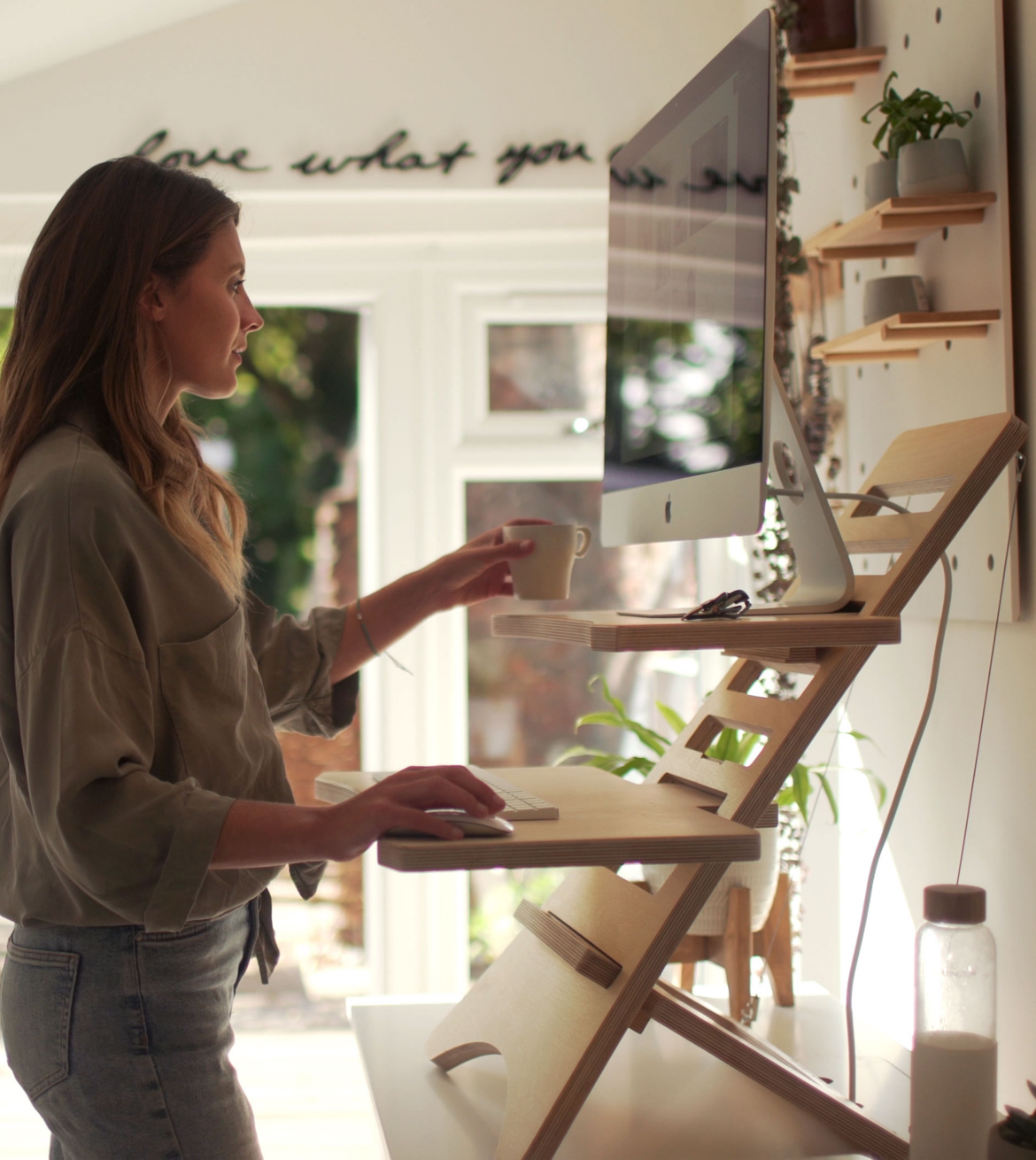 8 of the best standing desks for your home office | The Coolector
