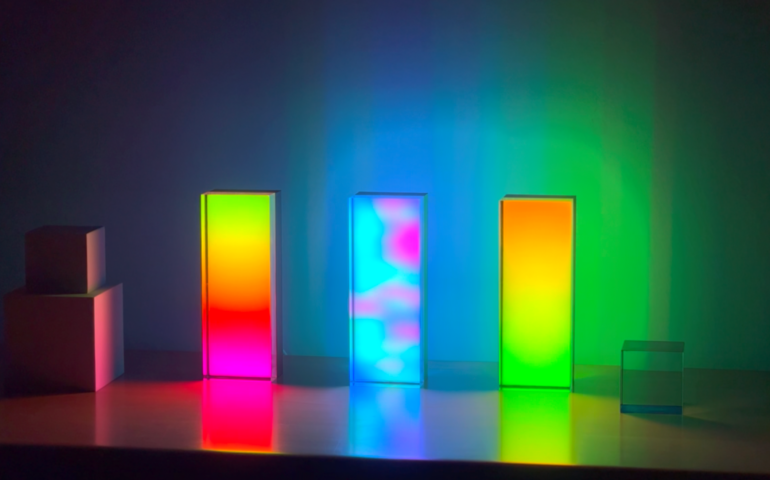 Moonside Neon Crystal Cube | The Coolector