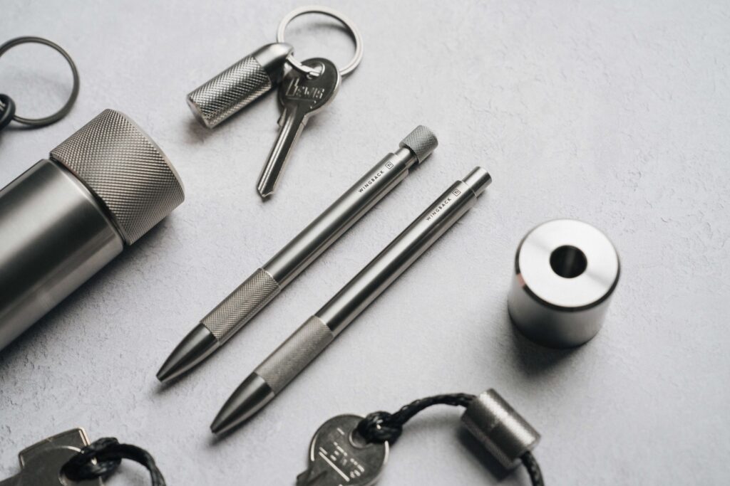 Wingback Card Holders | The Coolector