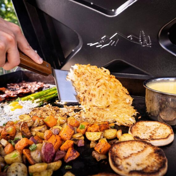 Traeger Flatrock™ Flat Top Grill | The Coolector