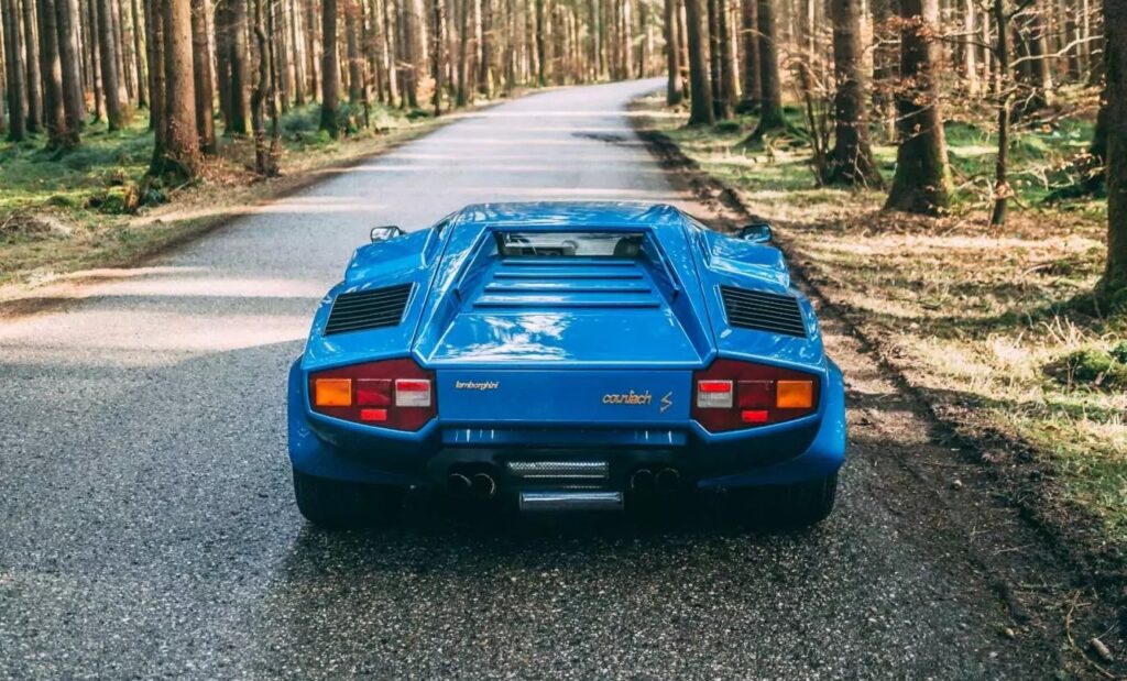 Lamborghini Countach LP400 S Series II | The Coolector