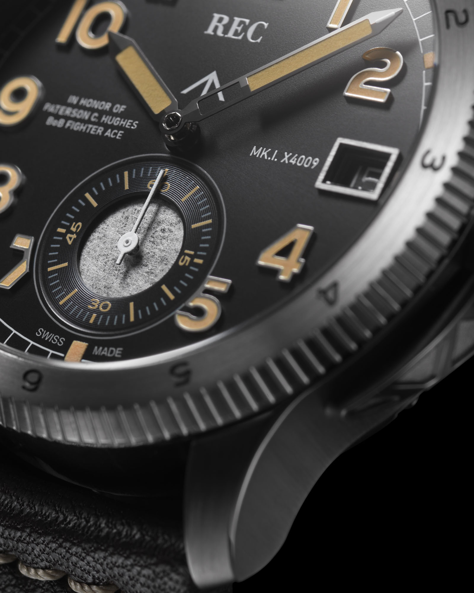 REC Spitfire Aircraft X4009 Watch | The Coolector