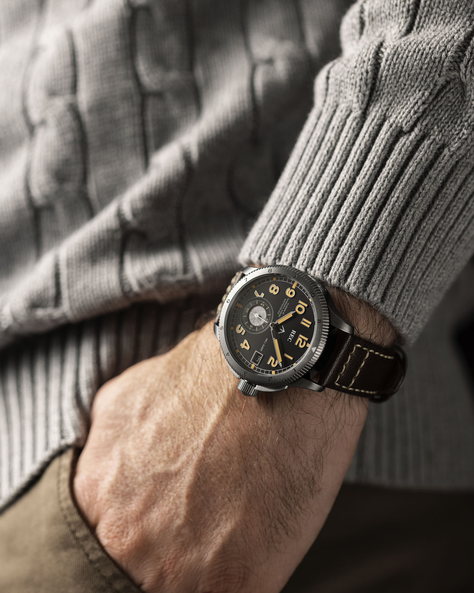 REC Spitfire Aircraft X4009 Watch | The Coolector