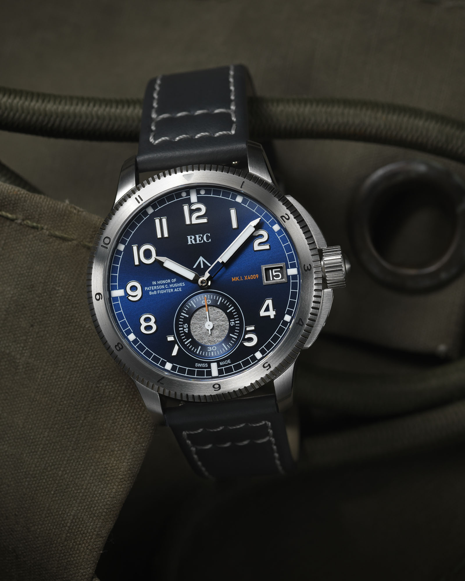 REC Spitfire Aircraft X4009 Watch | The Coolector