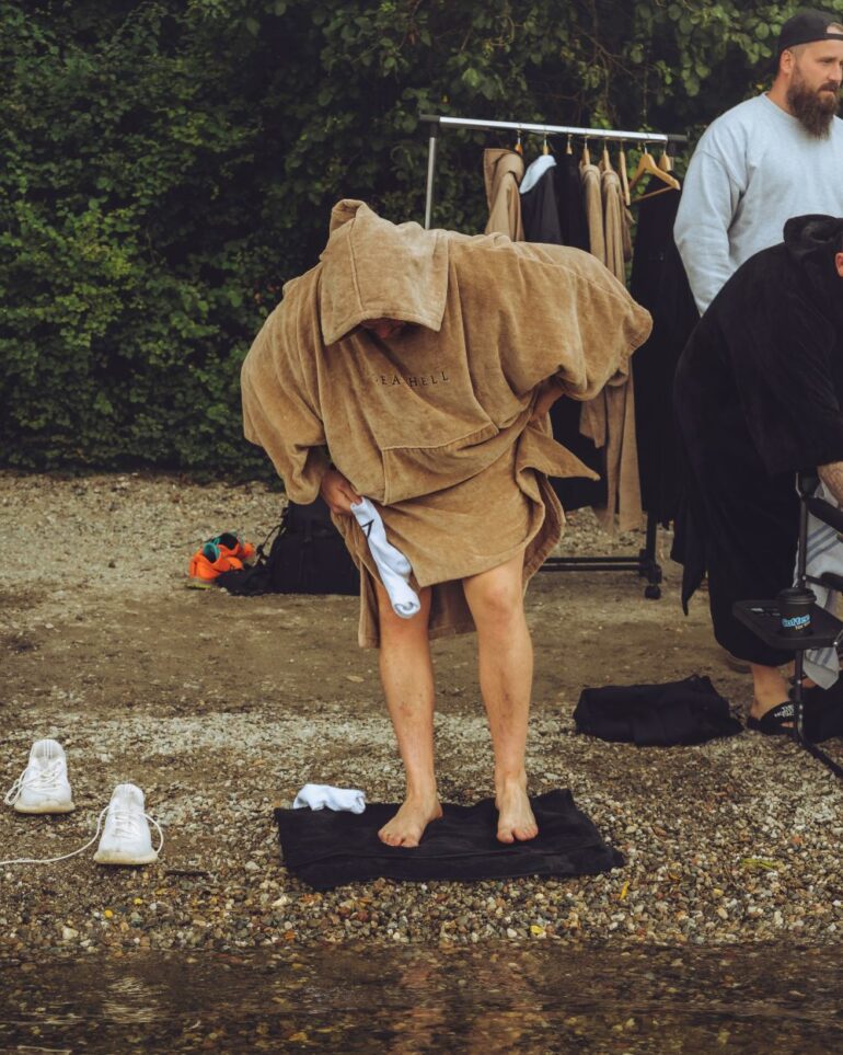 Seashell Robes and Accessories | The Coolector