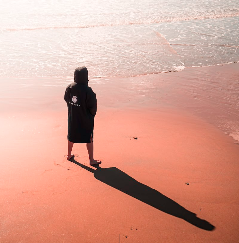 Seashell Robes and Accessories | The Coolector