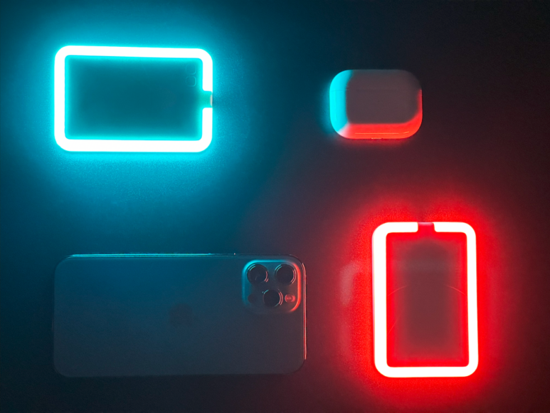 Moonside Design MagLight / Magsafe Smart Phone Camera Light | The Coolector