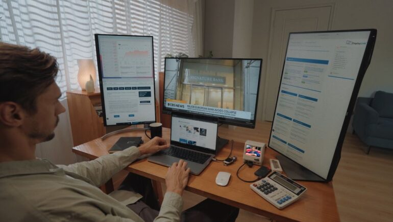 RayCue 128k Multifunctional Docking Station | The Coolector