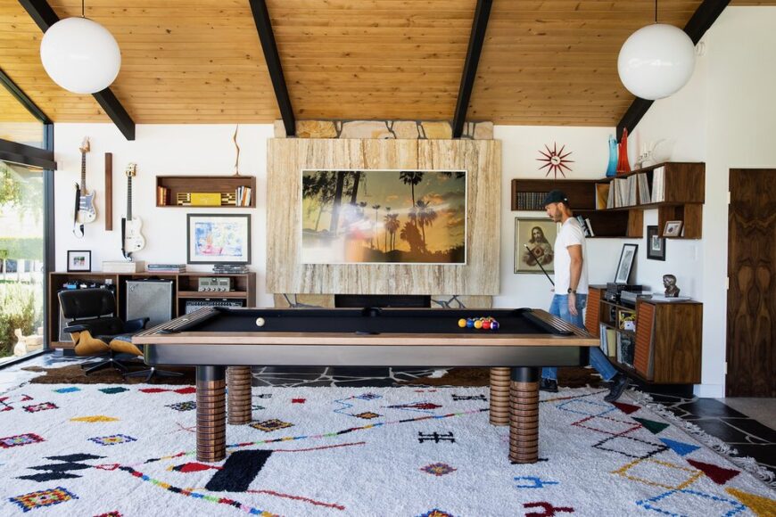 Sean Woolsey Revival Pool Table | The Coolector