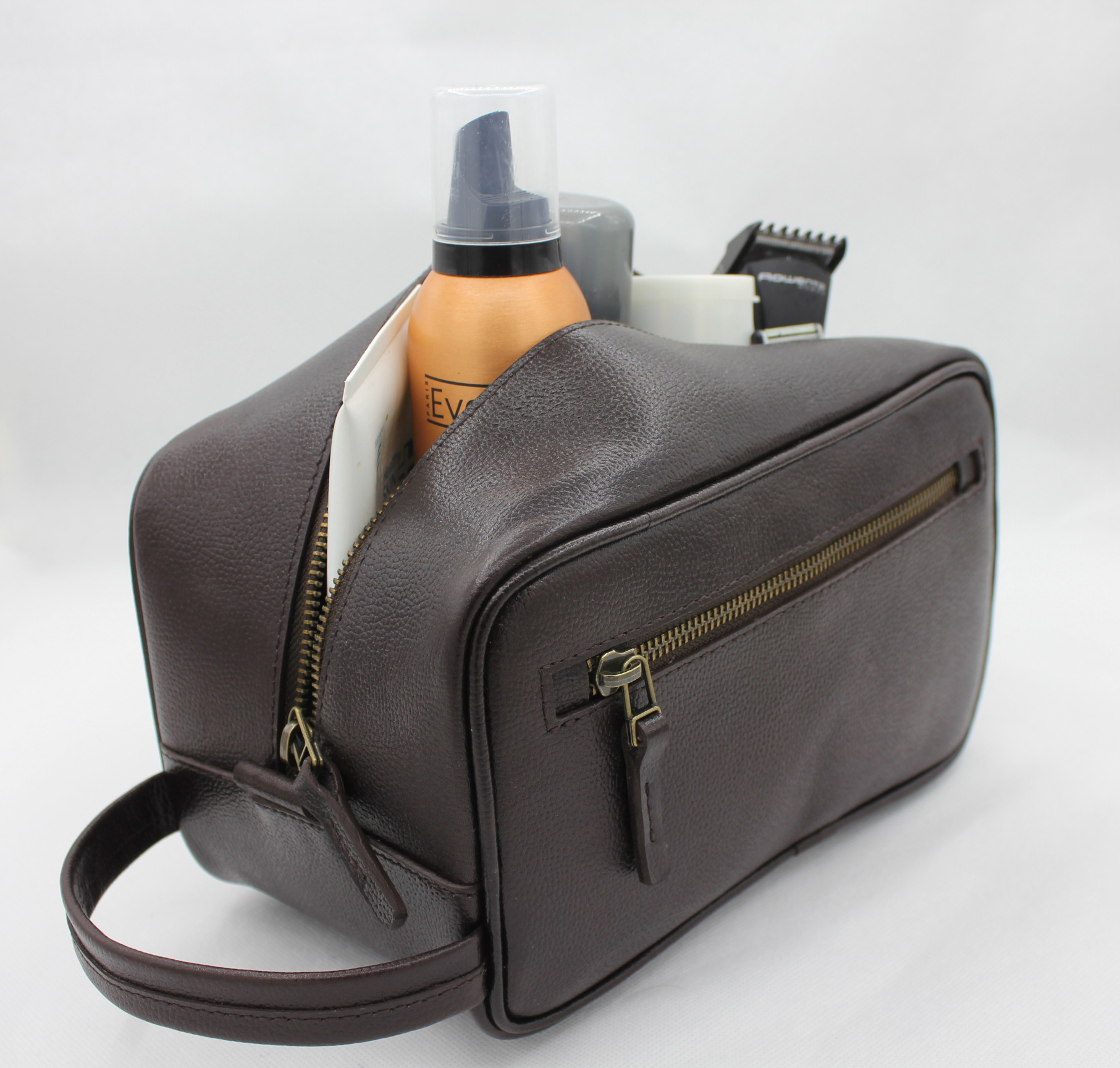 Sarlag Waterproof Yak Leather Toiletry Bag | The Coolector