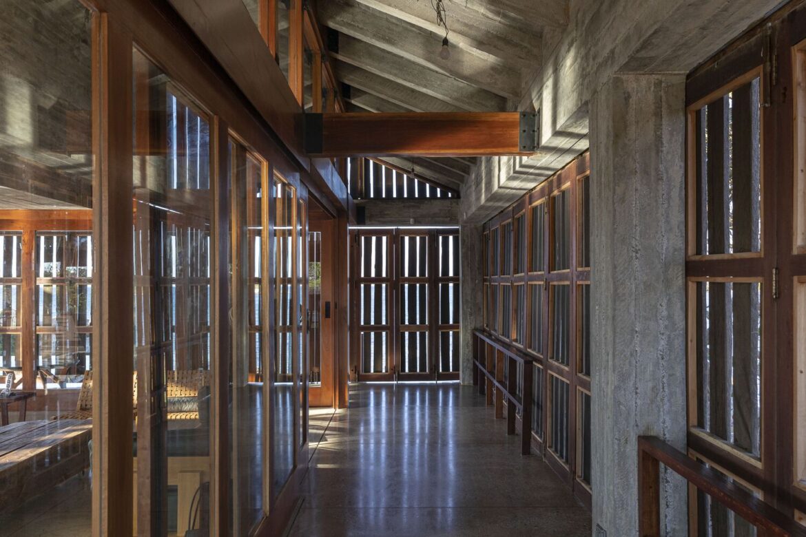 B House | The Coolector