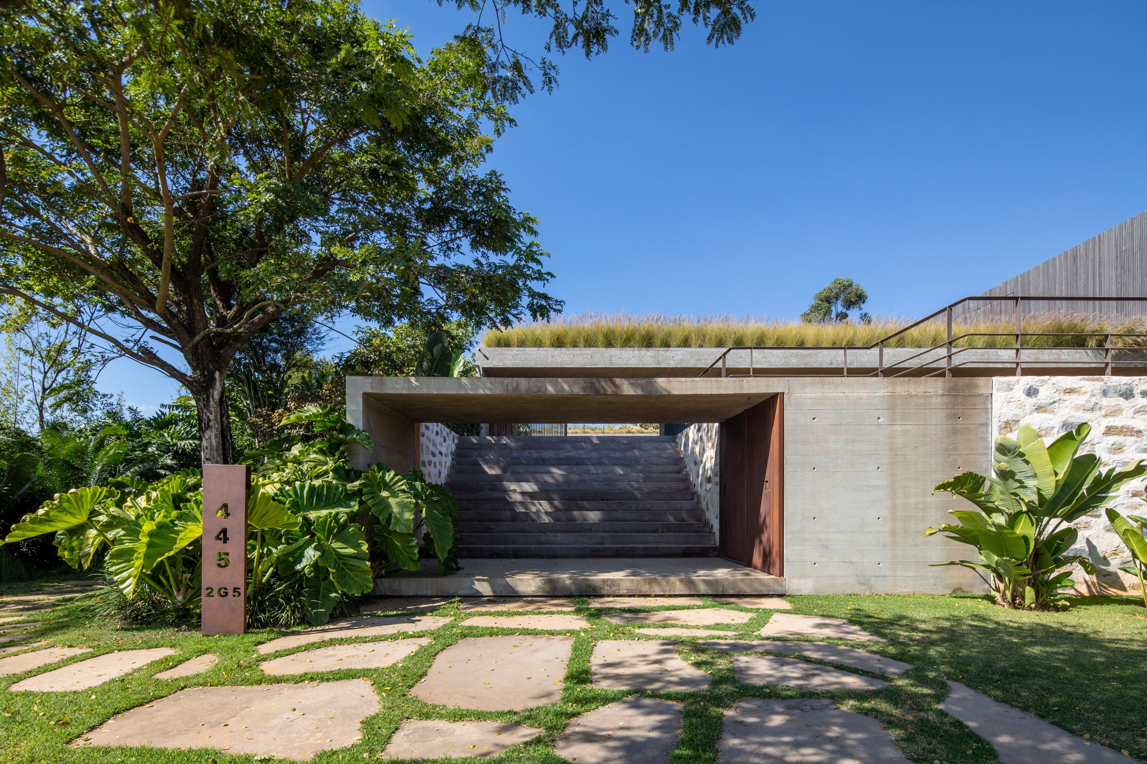 Serra Residence | The Coolector