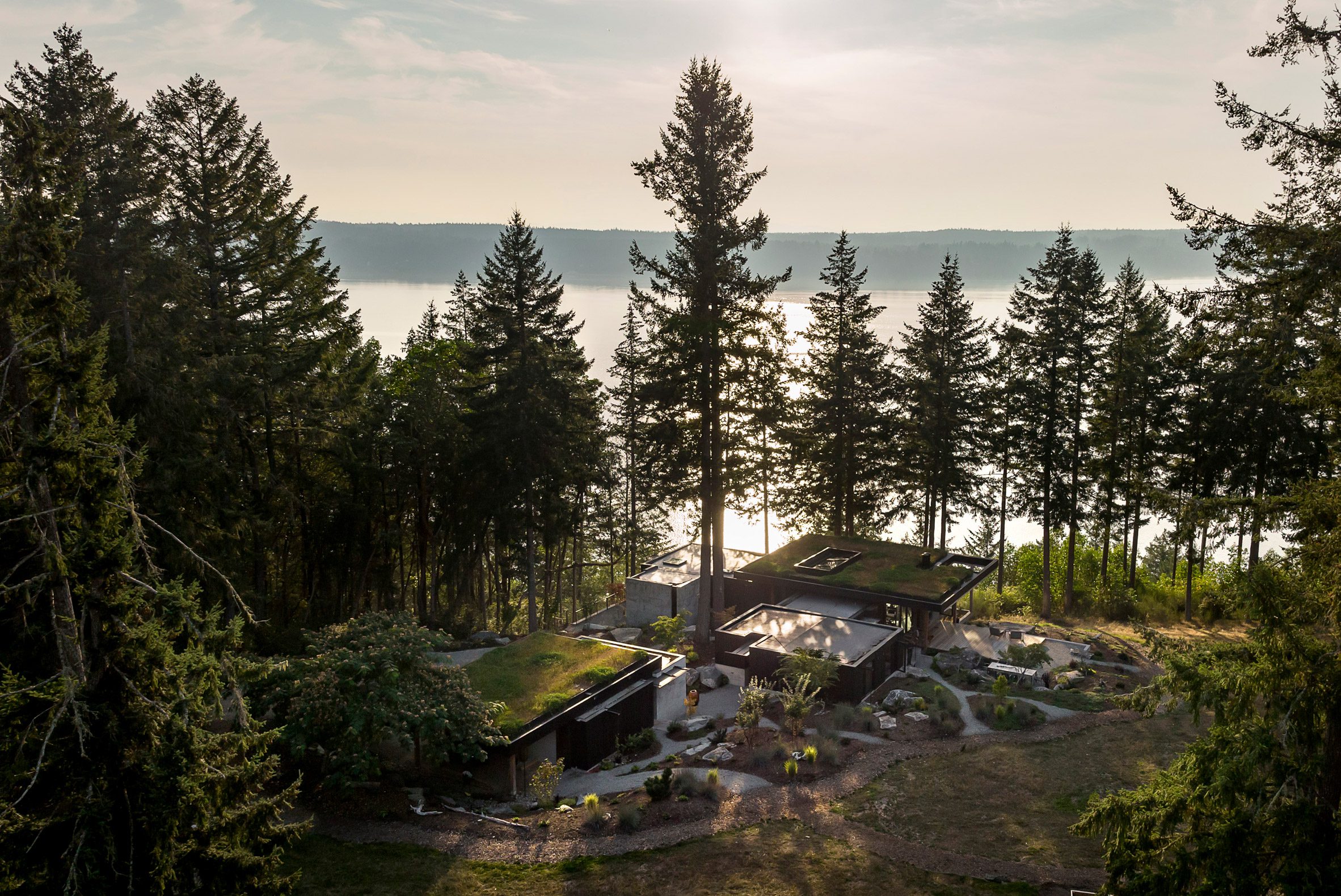 Longbranch House | The Coolector