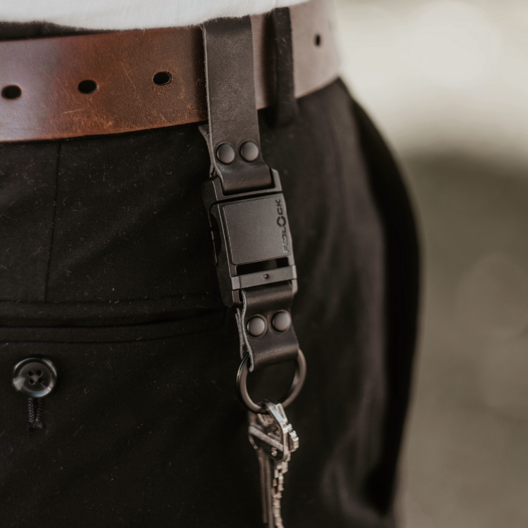 MountWare Magnetic and Modular EDC Horween Leather Keyclip System | The Coolector