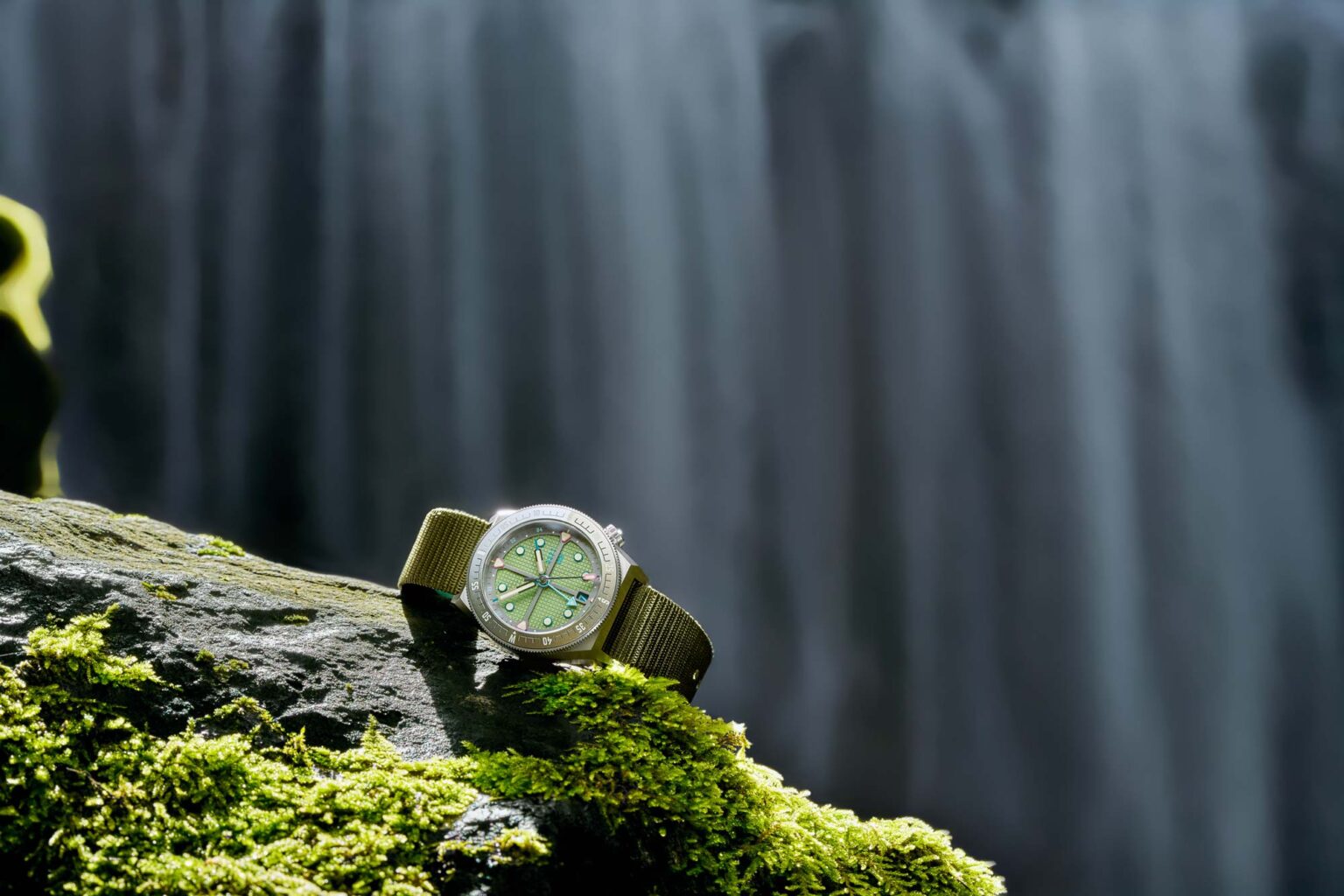 ADPT Series 1 Dual-Time Watches | The Coolector