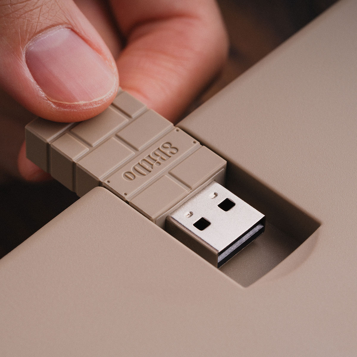 8BitDo Retro Mechanical Keyboard - C64 Edition | The Coolector