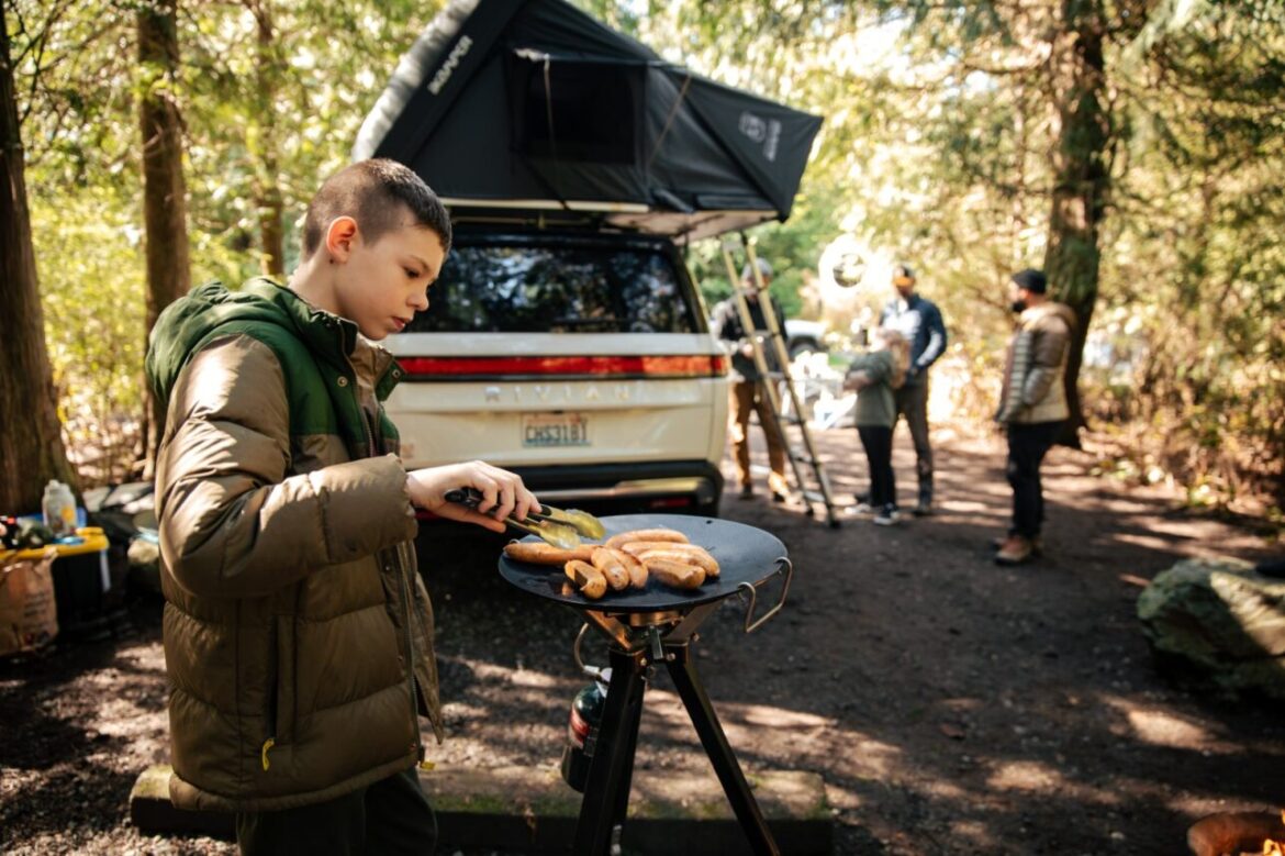 iKamper Skycamp DLX Rooftop Tent | The Coolector