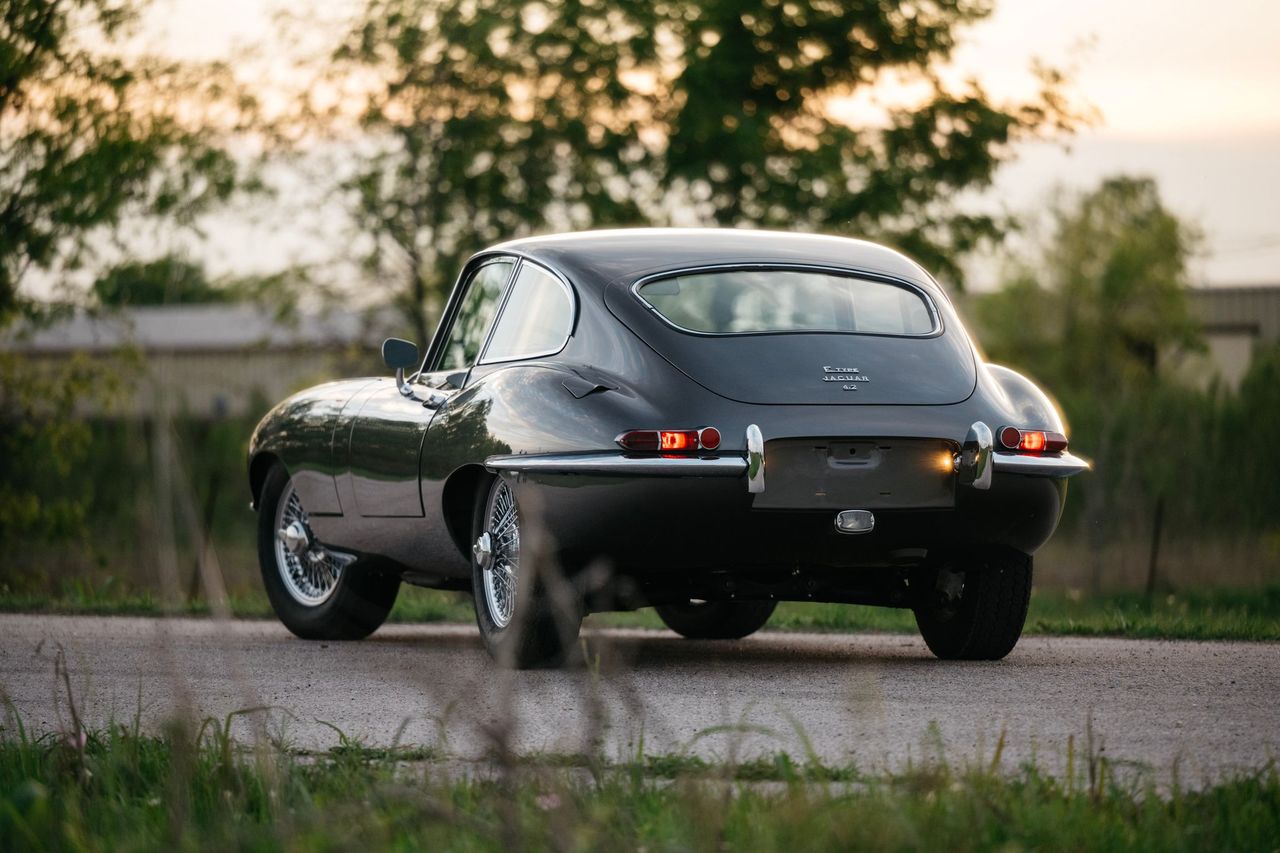 Moment 1966 Series I Jaguar E-Type | The Coolector