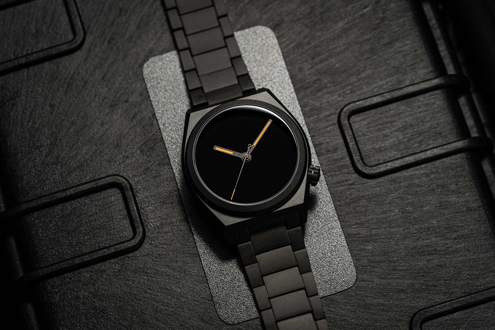 BOLDR Supply Co. Venture Singularity Watch | The Coolector