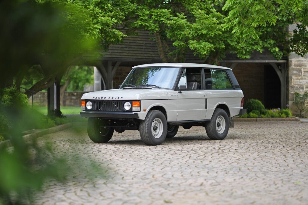 Commonwealth Classics 1988 Land Rover, Range Rover Classic | The Coolector