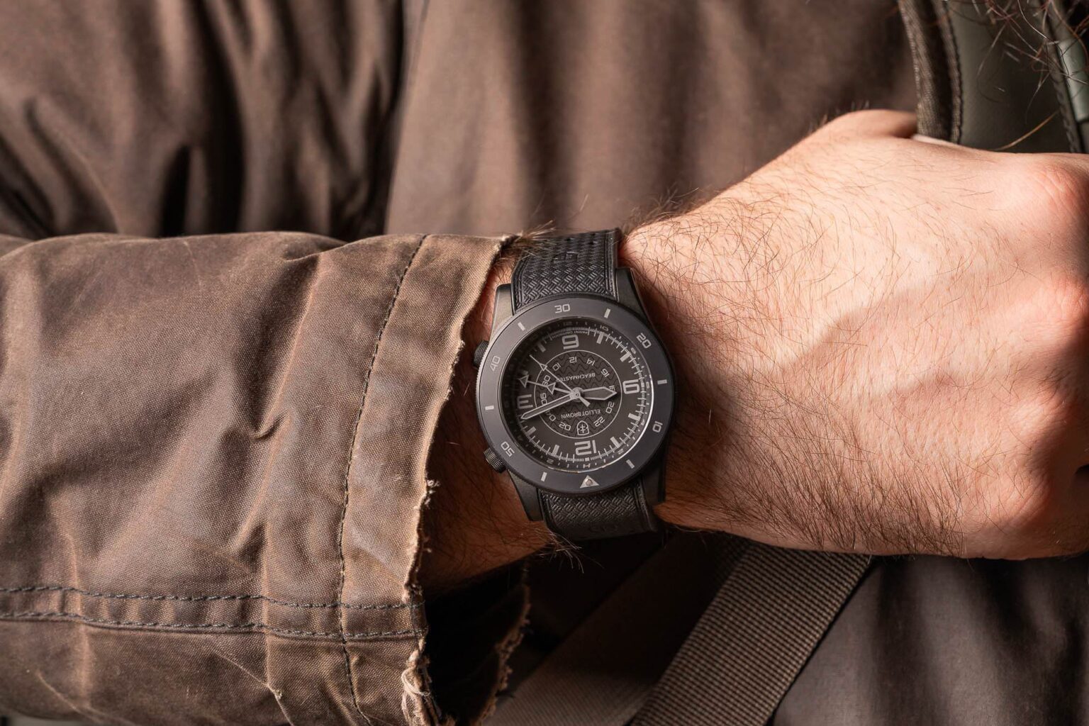 Elliot Brown Beachmaster Professional Watch: A Mission-Ready Marvel | The Coolector