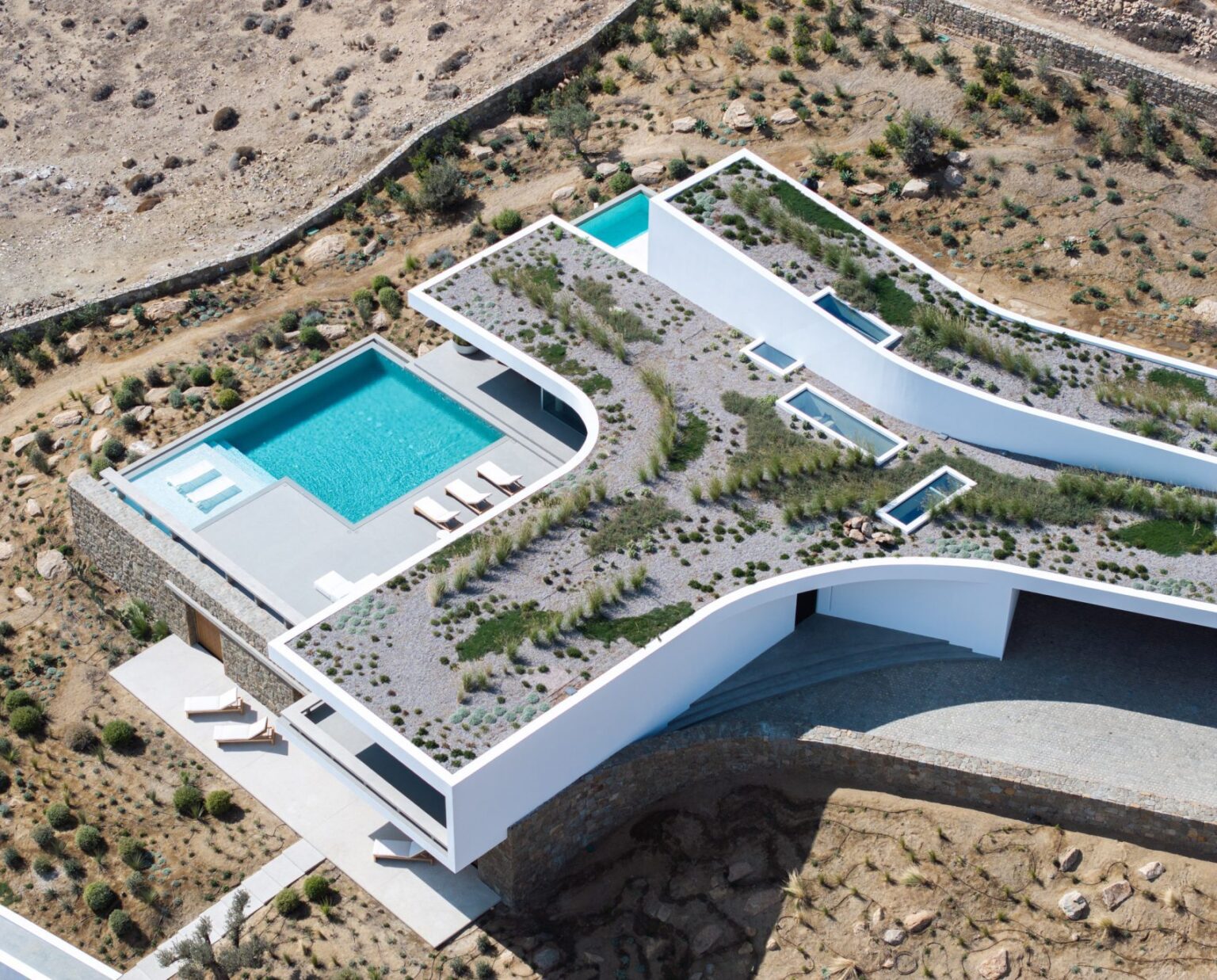 Aimasia Residence: A Harmonious Blend of Nature and Modern Luxury in ...