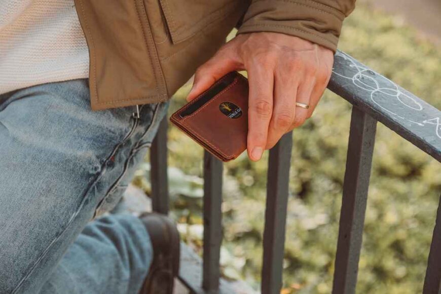 Double Oak Essentials Cloud Wallet | The Coolector