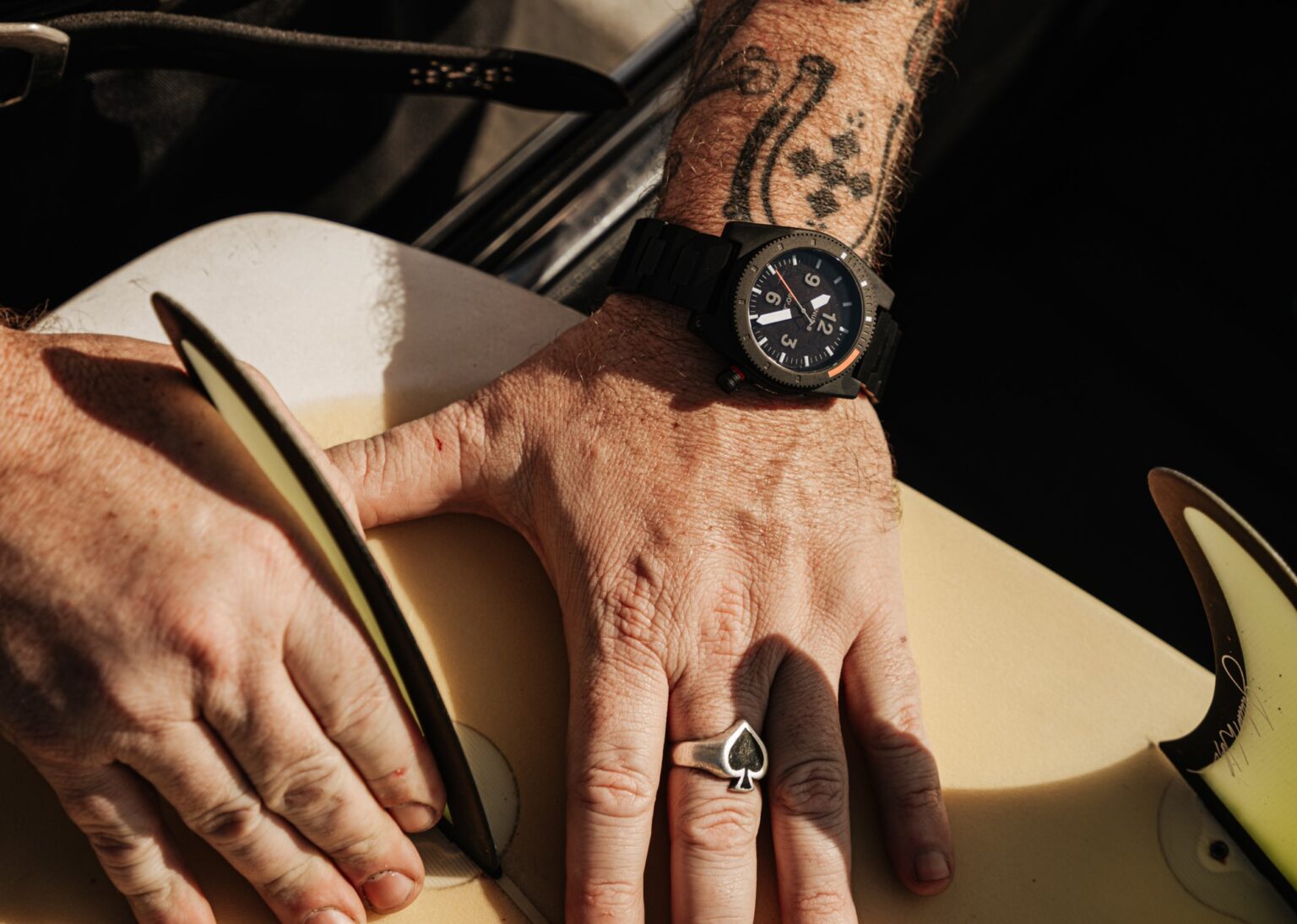 MINUS-8 Diver 1T Solar Watch: Sun-Powered Precision for Everyday ...