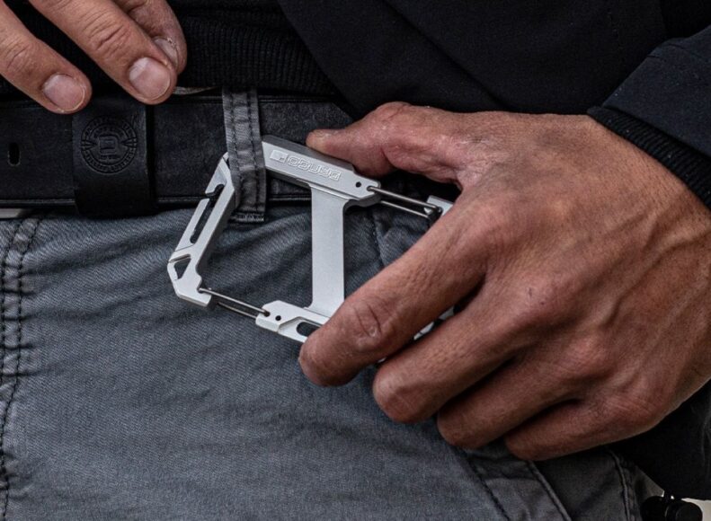 The Pocket Fortress: Dango Carabiner XL & Shackle, Your EDC Command ...