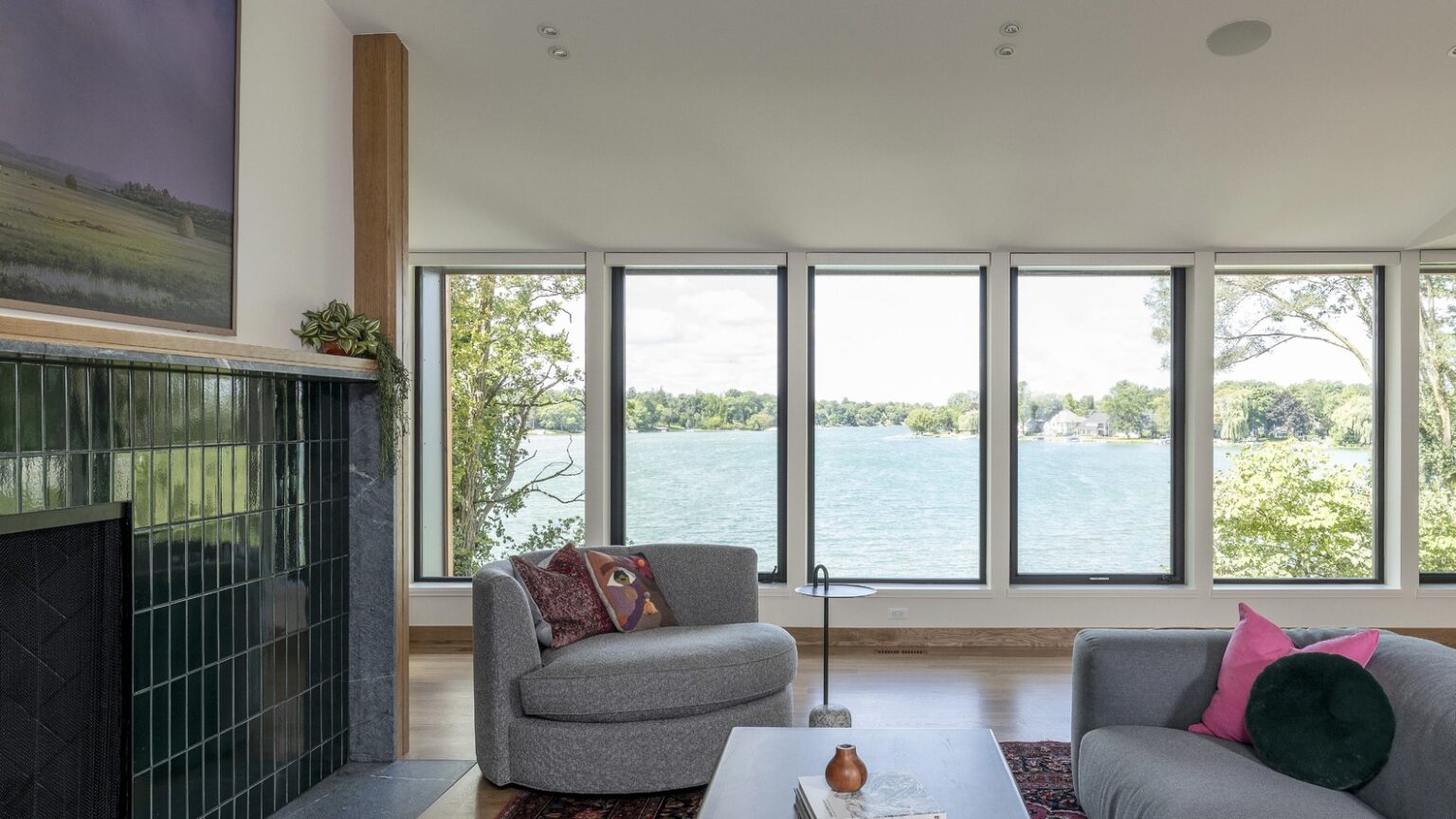 North Shore Residence: A Mid-Century Modern Revival | The Coolector