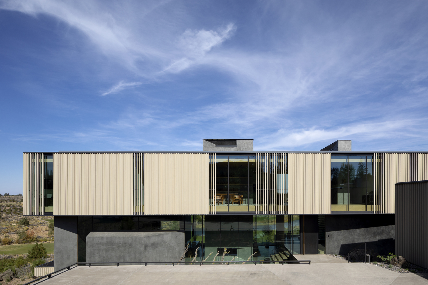 Volcanic Visions: Hacker Architects' Tetherow Overlook House, A Desert ...