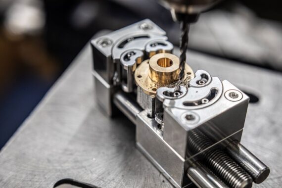 The Ingenious Grip of the MetMo Fractal Vise | The Coolector