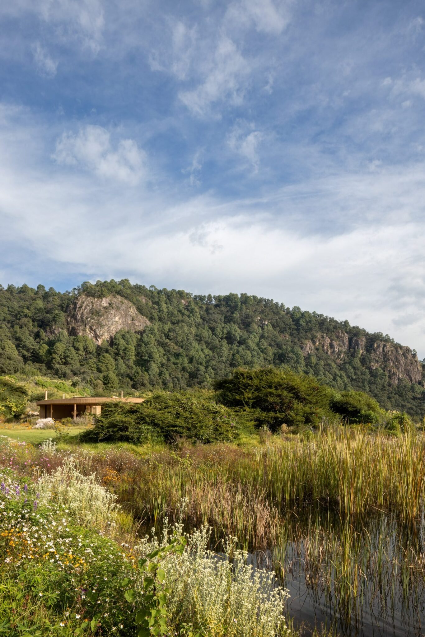 A Fortress of Perspective: The Stunning House 720 Degrees | The Coolector
